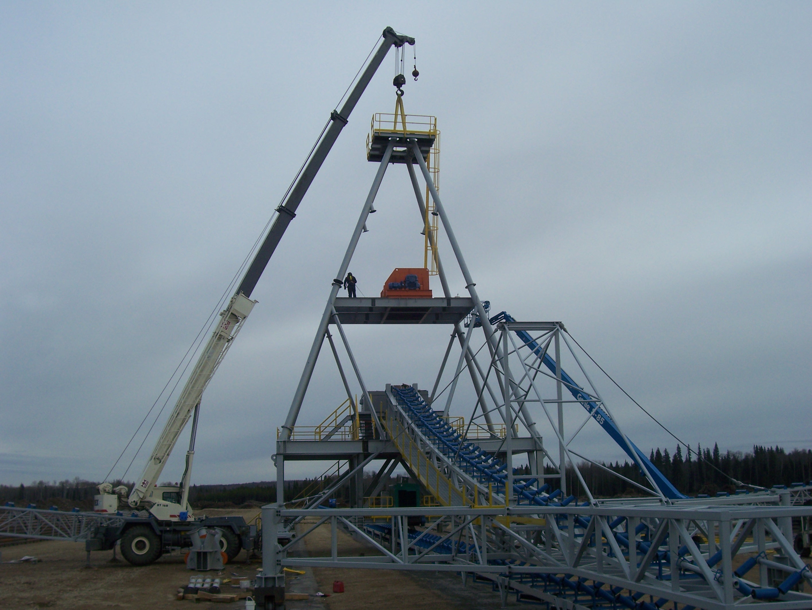 Aggregate Load System - Mainland Machinery